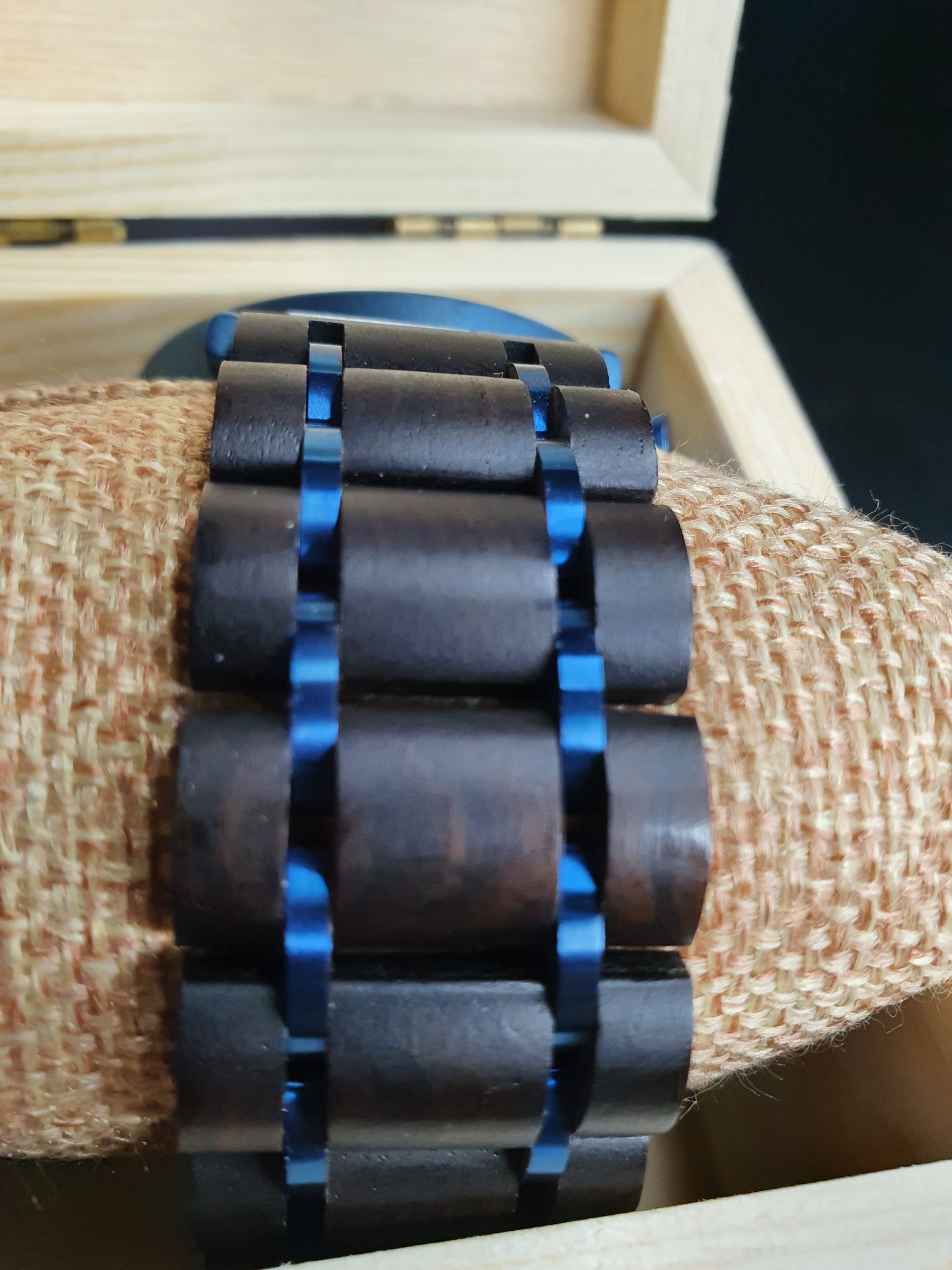 Holzuhr Berggipfel von Wood o'clock im Test - freitest.de